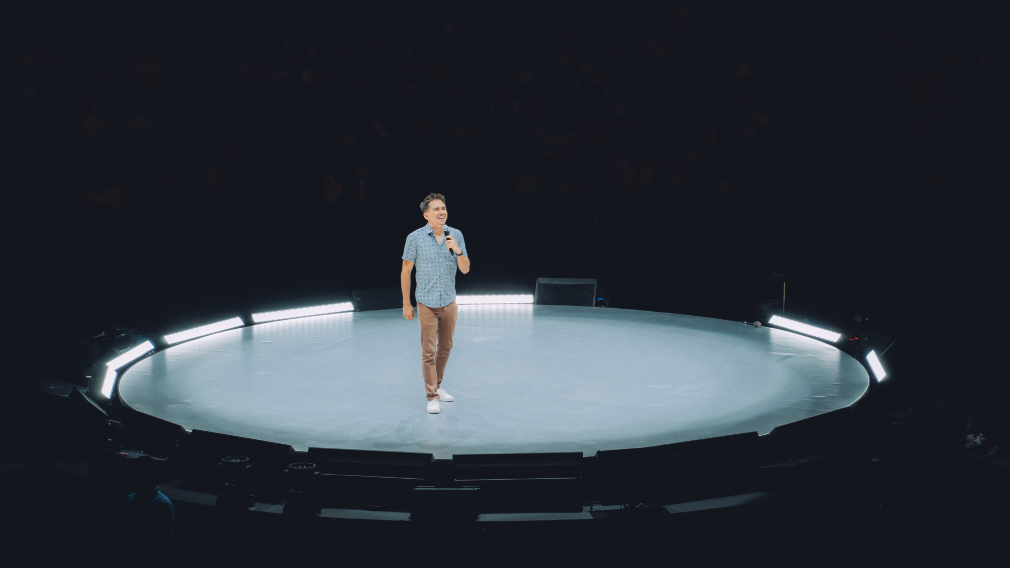 Steven Rogers Joins Nate Bargatze on the ‘Big Dumb Eyes’ Tour! - Surfdog, Inc.